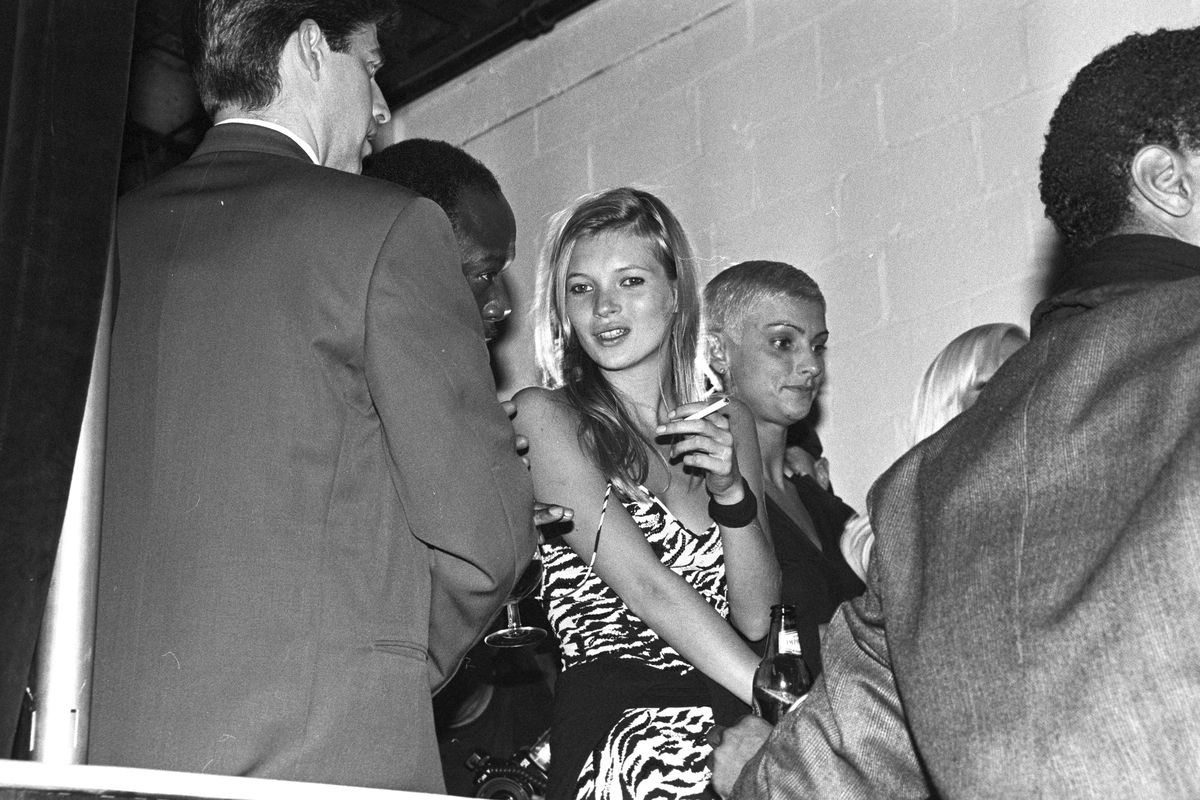 The One Cigarette (and One Supermodel Smoker) That Ruled 90s London ...